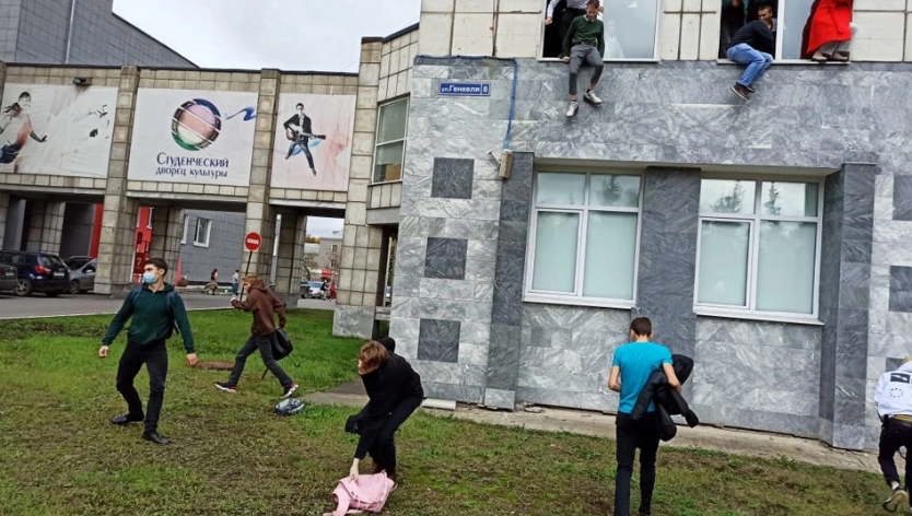 ΣΥΝΑΓΕΡΜΟΣ ΣΤΗΝ ΣΙΒΗΡΙΑ: ΝΕΑΡΟΣ ΑΝΟΙΞΕ ΠΥΡ ΜΕΣΑ ΣΕ ΠΑΝΕΠΙΣΤΗΜΙΟ – 8 ...