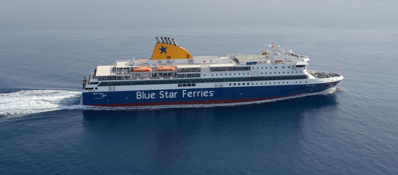 Το Blue Star Patmos αποχαιρετά το Καστελόριζο με συριγμούς και με ...