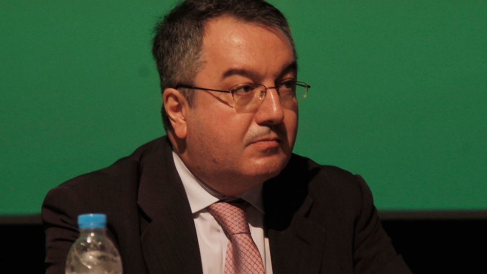 ΑΠΙΣΤΕΥΤΟΣ ΗΛΙΑΣ ΜΟΣΙΑΛΟΣ Ο ΟΠΟΙΟΣ ΦΑΙΝΕΤΑΙ ΠΩΣ ΔΕΝ ΞΕΡΕΙ ΤΙ ΣΥΜΒΑΙΝΕΙ