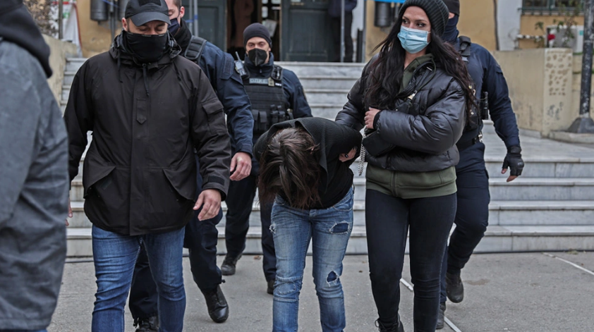 ΑΝΑΤΡΙΧΙΑΣΤΙΚΕΣ ΑΠΟΚΑΛΥΨΕΙΣ ΓΙΑ ΤΗΝ ΑΣΥΛΛΗΠΤΗ ΔΟΛΟΦΟΝΙΑ ΤΟΥ 7ΧΡΟΝΟΥ ...