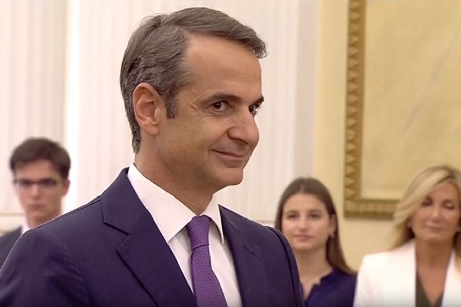 ΤΗΝ ΩΡΑ ΠΟΥ ΚΑΙΓΕΤΑΙ ΤΟ ΣΥΜΠΑΝ Ο ΚΟΥΛΗΣ ΜΑΣ ΣΤΕΛΝΕΙ ΑΝΕΜΕΛΑ ...