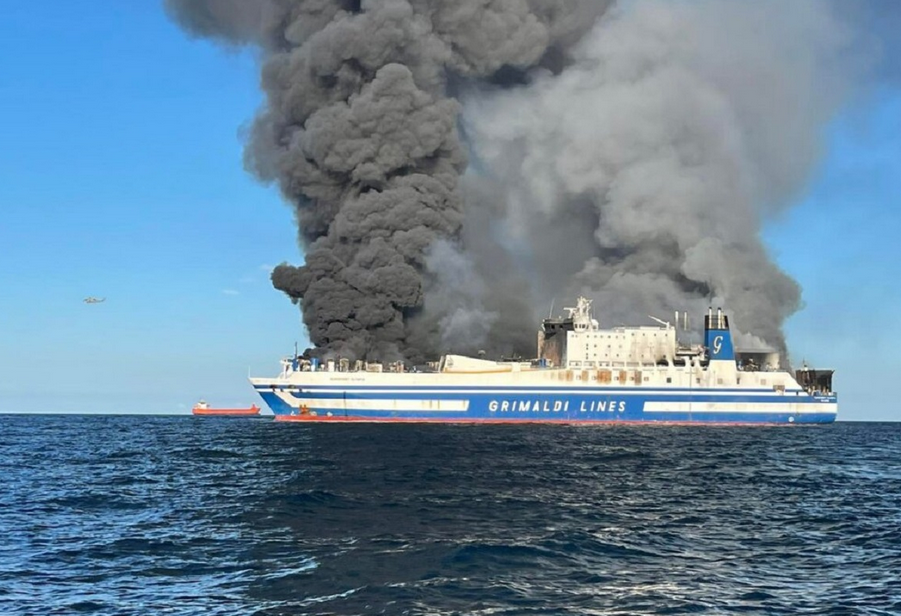 ΑΓΝΟΟΥΝΤΑΙ 3 ΈΛΛΗΝΕΣ ΣΤΟ «ΕUROFERRY OLYMPIA»: ΣΥΓΚΛΟΝΙΖΟΥΝ ΟΙ ΜΑΡΤΥΡΙΕΣ ...