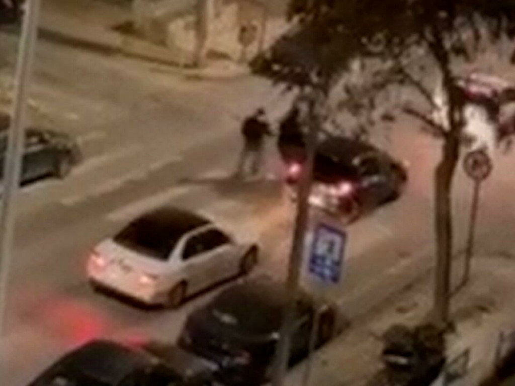 ΔΟΛΟΦΟΝΙΑ ΑΛΚΗ: ΜΕ ΒΑΡΥ ΟΠΛΙΣΜΟ ΚΑΙ ΕΤΟΙΜΟΙ ΓΙΑ ΟΛΑ ΗΤΑΝ ΟΙ ΔΡΑΣΤΕΣ ...