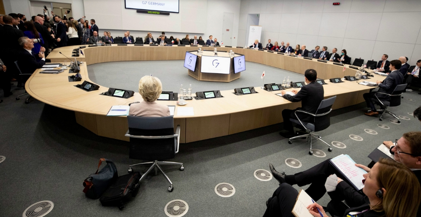 Η ΚΙΝΗΣΗ ΜΑΤ ΤΟΥ ΒΛΑΝΤΙΜΙΡ ΠΟΥΤΙΝ ΓΙΑ ΠΛΗΡΩΜΗ ΣΕ ΡΟΥΒΛΙΑ ΑΝΑΓΚΑΣΕ ΤΟΥΣ ...