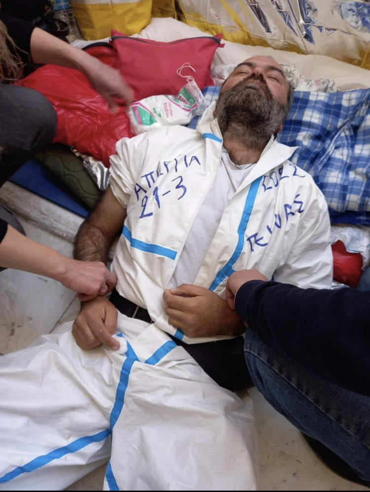 ΚΑΤΕΡΡΕΥΣΕ ΚΑΙ Ο ΝΙΚΟΣ !!! ΜΟΥΓΚΑ ΤΑ ΚΑΝΑΛΙΑ !!! Η ΣΙΩΠΗ ΤΗΣ ΑΠΟΛΥΤΗΣ ...