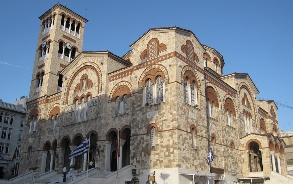 Δείτε ΖΩΝΤΑΝΑ την ακολουθία του Επιτάφιου από τον καθεδρικό ναό της ...
