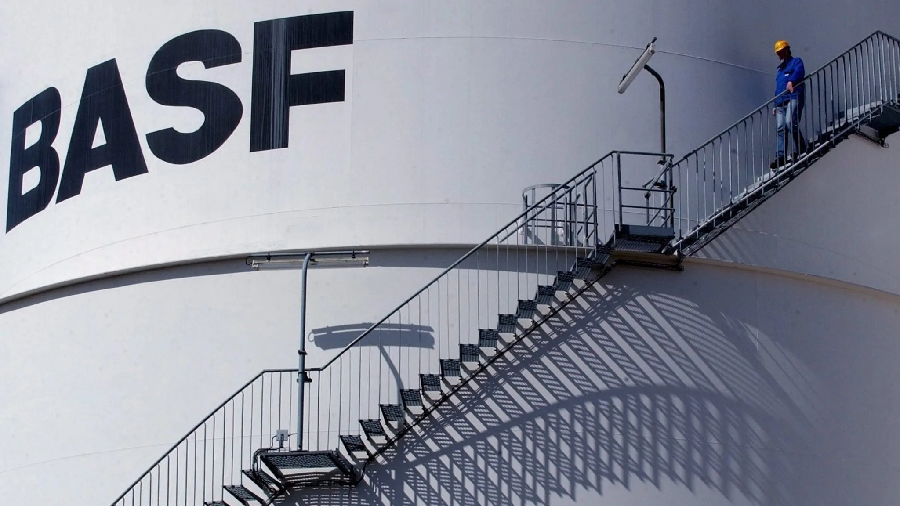 Διευθύνων Σύμβουλος της BASF SE: Αν η Γερμανία διακόψει τις εισαγωγές ...