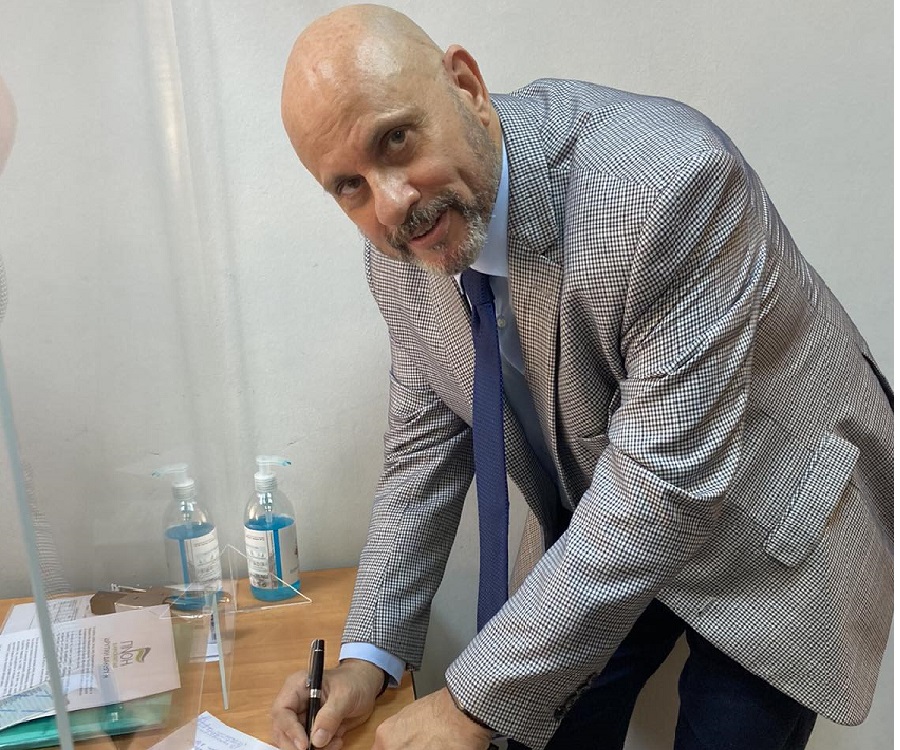 Ο καθηγητής Δημήτρης Κούβελας έκανε κόμμα – “Πνοή Δημοκρατίας ...