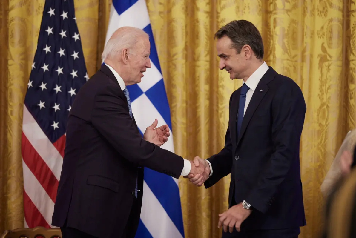 ΠΡΟΧΩΡΑ ΚΟΥΛΗ, ΞΕΓΥΜΝΩΣΕ ΜΑΣ ΤΕΛΕΙΩΣ!!! ΚΙ ΑΛΛΟ ΣΤΡΑΤΙΩΤΙΚΟ ΥΛΙΚΟ ΤΗΣ ...