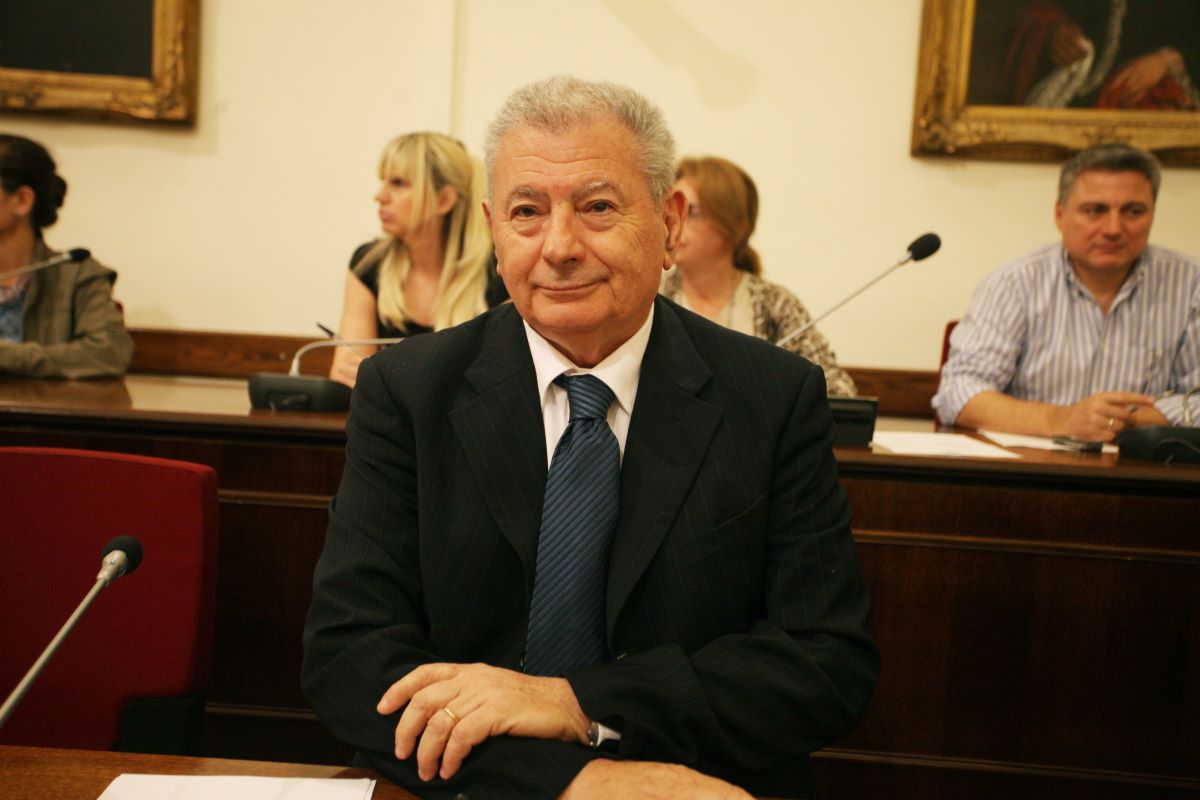 ΡΑΓΔΑΙΕΣ ΕΞΕΛΙΞΕΙΣ ΣΤΟ ΘΡΙΛΕΡ ΤΟΥ “ΒΟΜΒΙΣΤΗ ΤΟΥ Α. ΠΑΠΑΝΔΡΕΟΥ” – ΟΛΑ ...