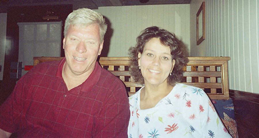 Σκότωσε τους γονείς του για να κάνει… πάρτι! Η απίστευτη ιστορία ...