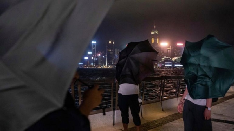 Φιλιππίνες: Τουλάχιστον τρεις νεκροί από τον τροπικό κυκλώνα Μα-ον – Makeleio.gr