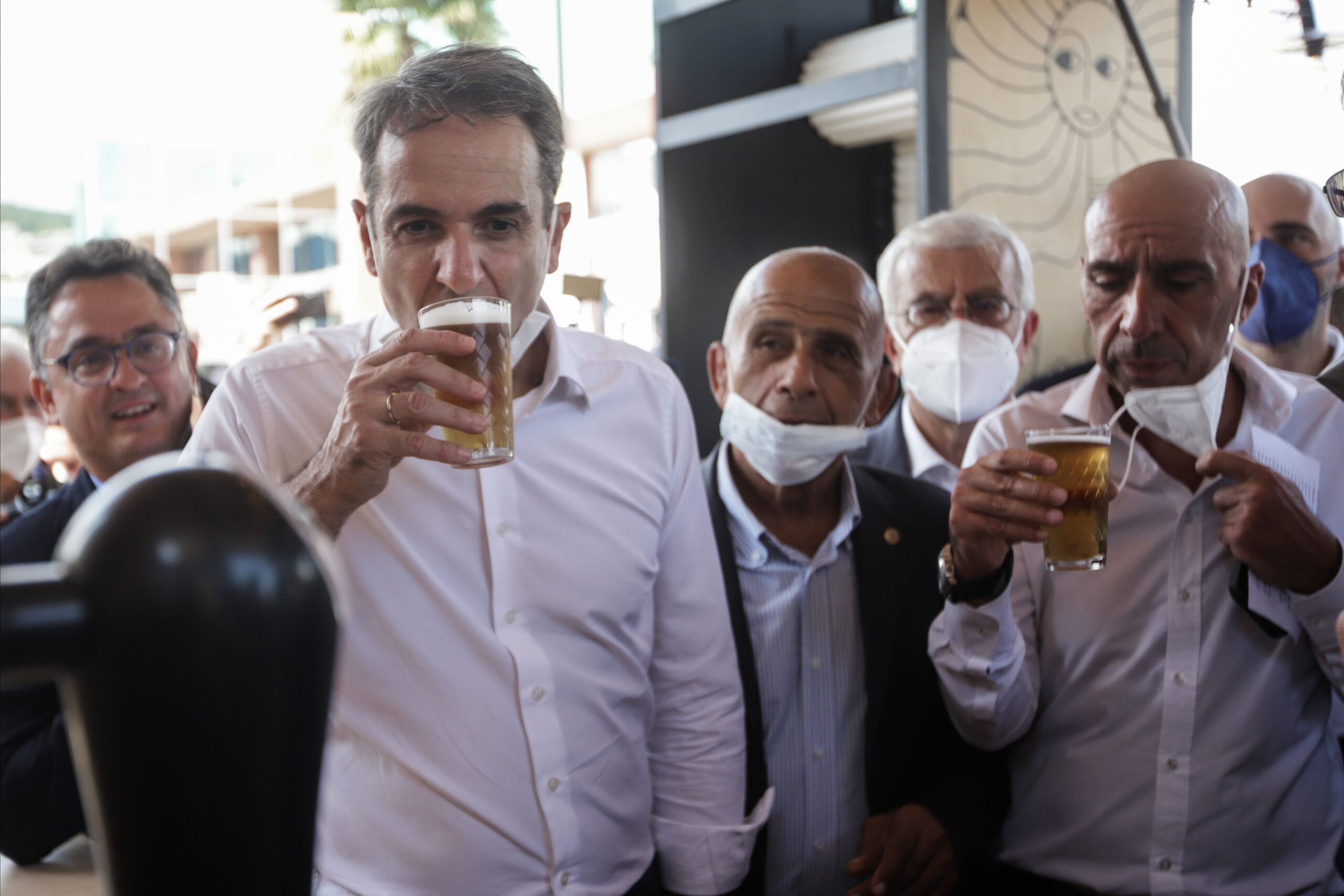 ΧΑΛΛΛΛΛΛΑΡΑΑΑ Ο ΜΠΕΚΡΟΥΛΙΑΚΑΣ!!!! ΕΔΩ Ο ΚΟΣΜΟΣ ΚΟΒΕΙ ΑΠΟ ΤΟ ΦΑΙ ΓΙΑ ΝΑ ...