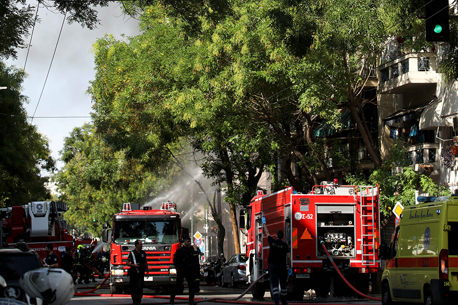 Φωτιά σε μαγαζί με φιάλες υγραερίου! Ένας τραυματίας (Βίντεο) – Makeleio.gr