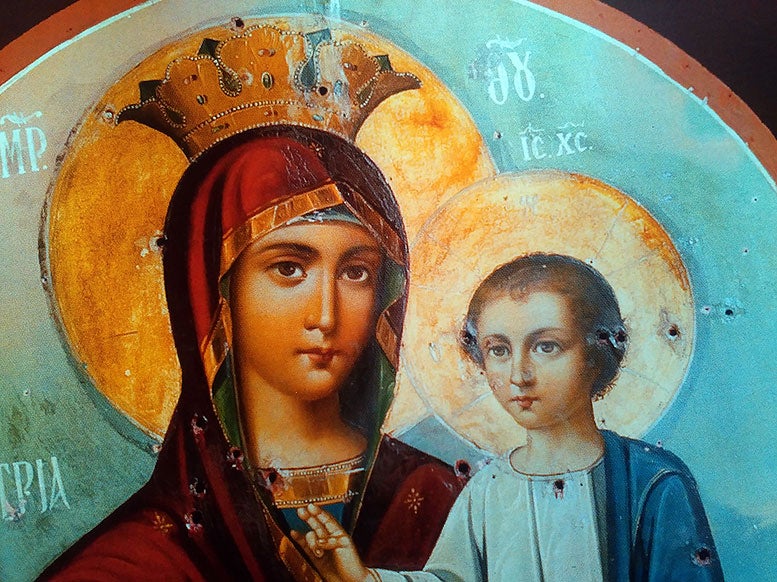 Η σπάνια μορφή Της…. Δείτε την Παναγία με τις 55 σφαίρες! – Makeleio.gr