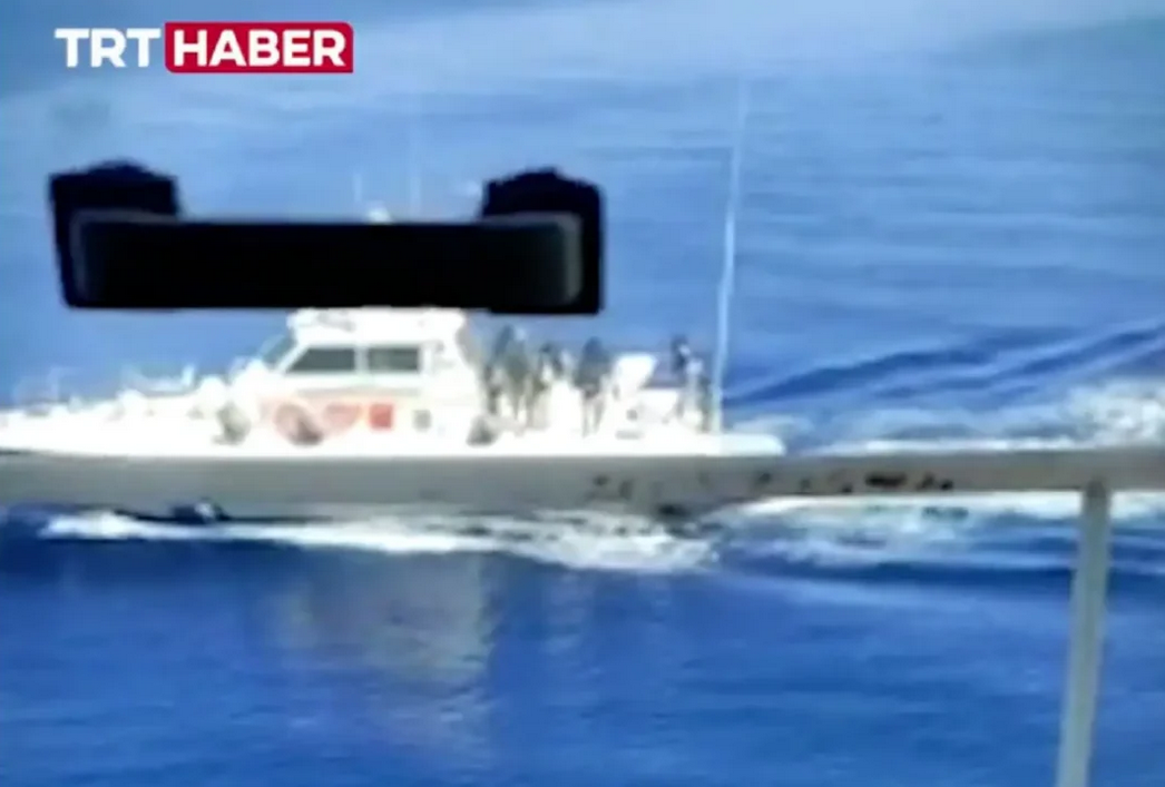 Eκτός ελέγχου η Τουρκία: “Ελληνικά πλοία άνοιξαν πυρ εναντίον πλοίου με σημαία Κομόρες” [ΒΙΝΤΕΟ ...