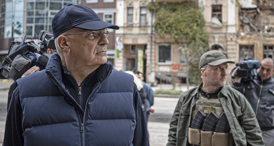 ΕΚΤΑΚΤΟ: ΣΕΙΡΗΝΕΣ ΗΧΗΣΑΝ ΣΤΟ ΚΙΕΒΟ – ΣΕ ΚΑΤΑΦΥΓΙΟ Ο ΔΕΝΔΙΑΣ, ΤΟΝ ΠΗΡΑΝ ...