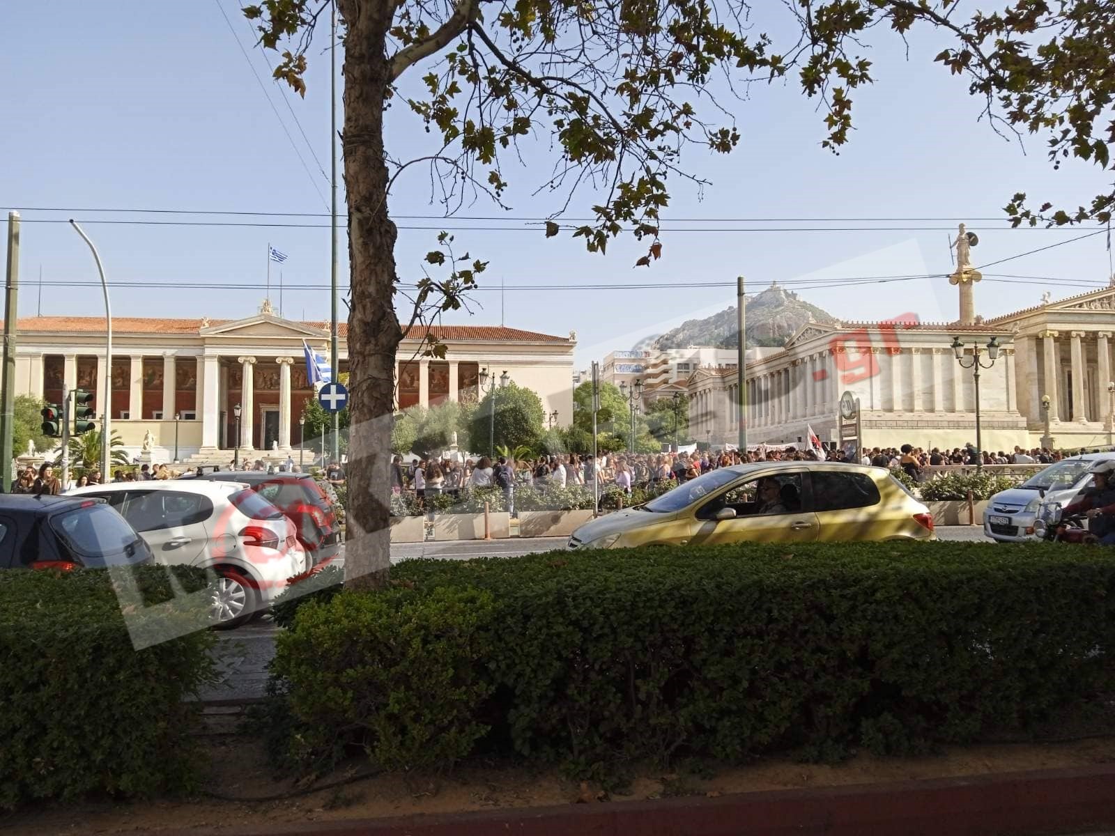 Μαθητές και φοιτητές στους δρόμους της Αθήνας – Αναρχικοί και ΜΑΤ σε ...