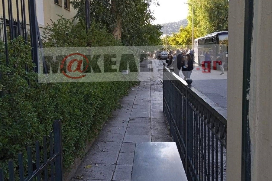 ΣΤΗΝ ΕΥΕΛΠΙΔΩΝ ΟΙ ΤΡΕΙΣ ΣΥΛΛΗΦΘΕΝΤΕΣ – ΚΑΤΗΓΟΡΟΥΜΕΝΟΙ ΓΙΑ ΠΑΙΔΕΡΑΣΤΙΑ ...