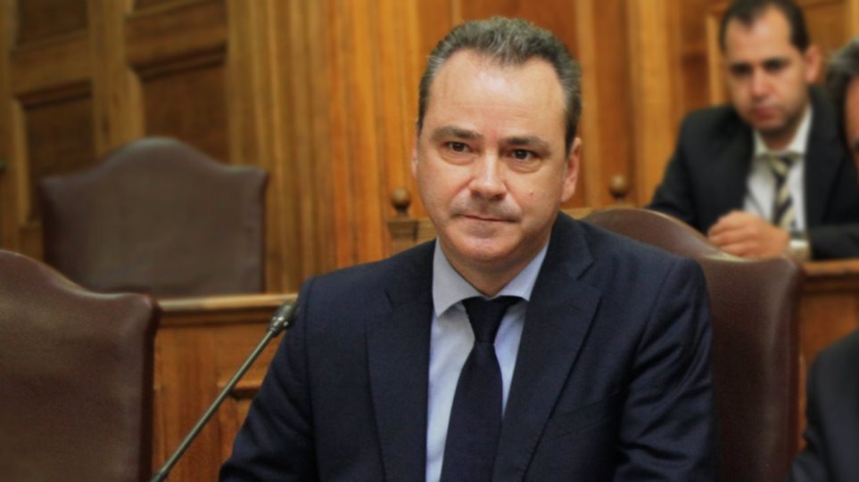 Ο ΓΑΛΑΖΙΟΣ ΔΗΜΑΡΧΟΣ ΠΟΥ ΒΑΦΤΙΖΕΙ ΤΟΝ ΒΙΑΣΜΟ ΑΣΕΛΓΕΙΑ: ΦΟΡΟΦΥΓΑΣ ...