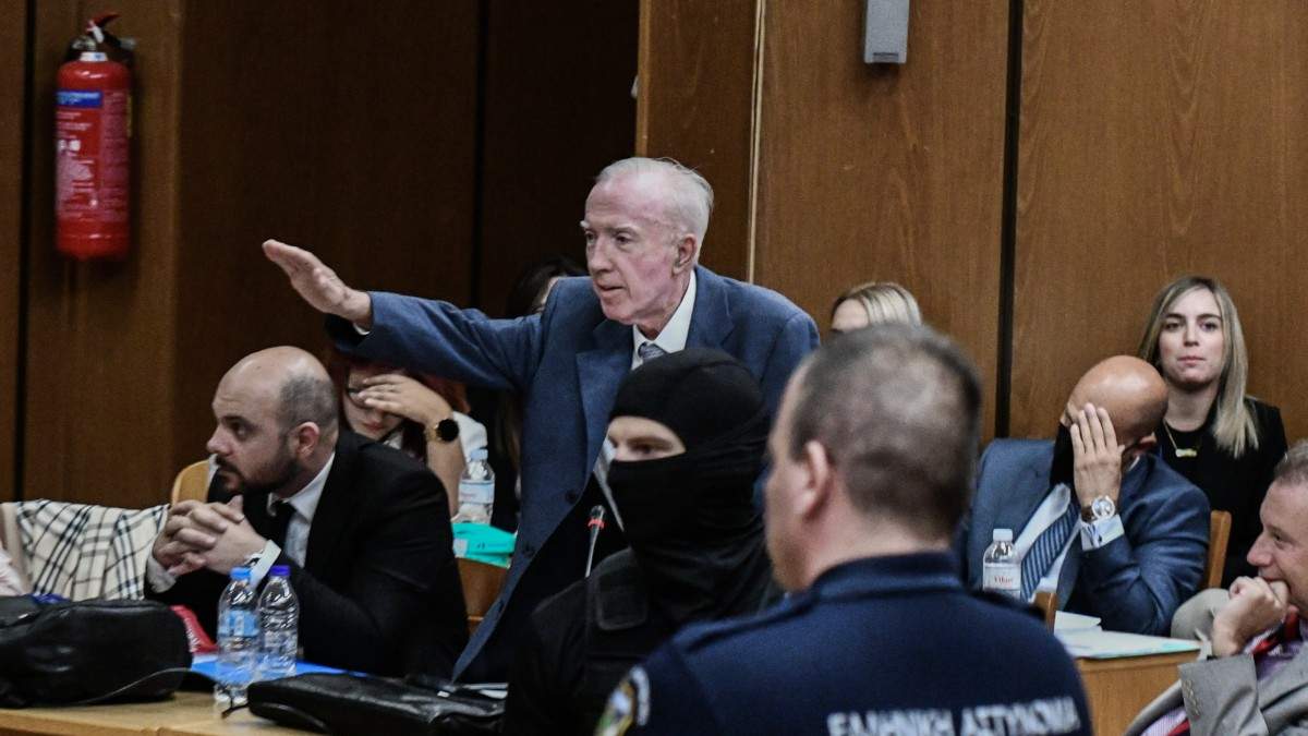 O ΓΕΡΟΝΤΑΣ ΠΑΤΕΡΑΣ ΤΟΥ ΥΠΟΥΡΓΟΥ ΥΓΕΙΑΣ, Θ.ΠΛΕΥΡΗ, “ΤΡΟΛΑΡΕΙ” ΤΟ ...