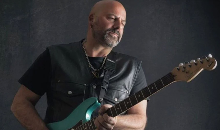 Πολιτισμός! Έκοψαν το λαιμό μουσικού γιατί δεν ήξερε το τραγούδι που ...