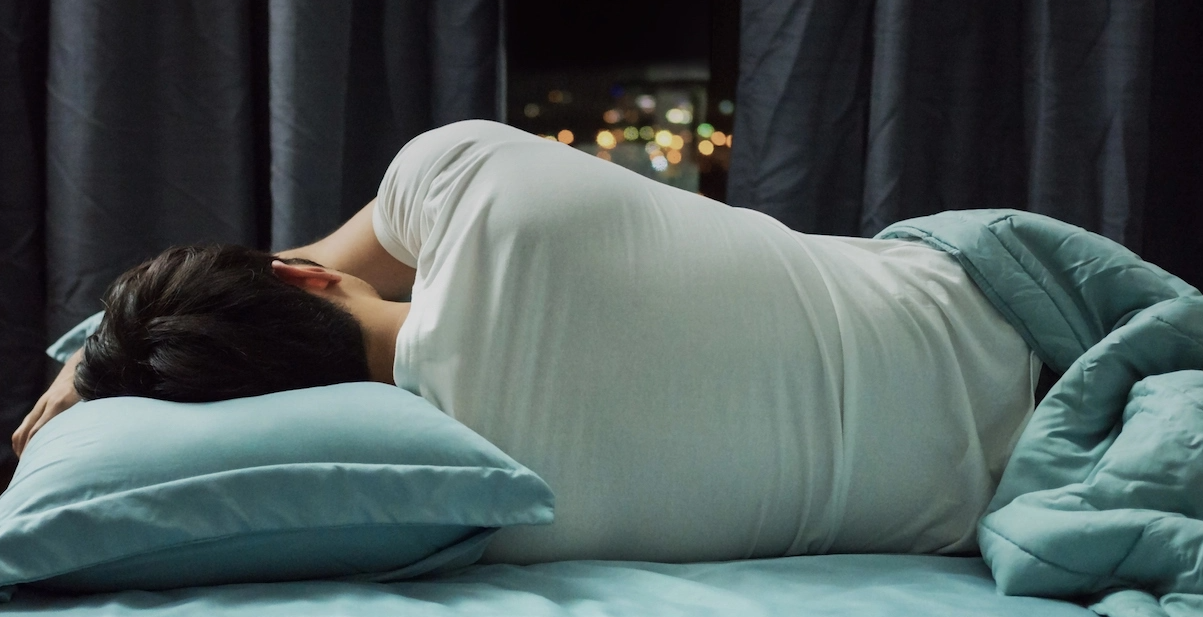 Με αυτό το πλευρό να κοιμάσαι… – Η θέση για μια καλύτερη ποιότητα ύπνου – Makeleio.gr