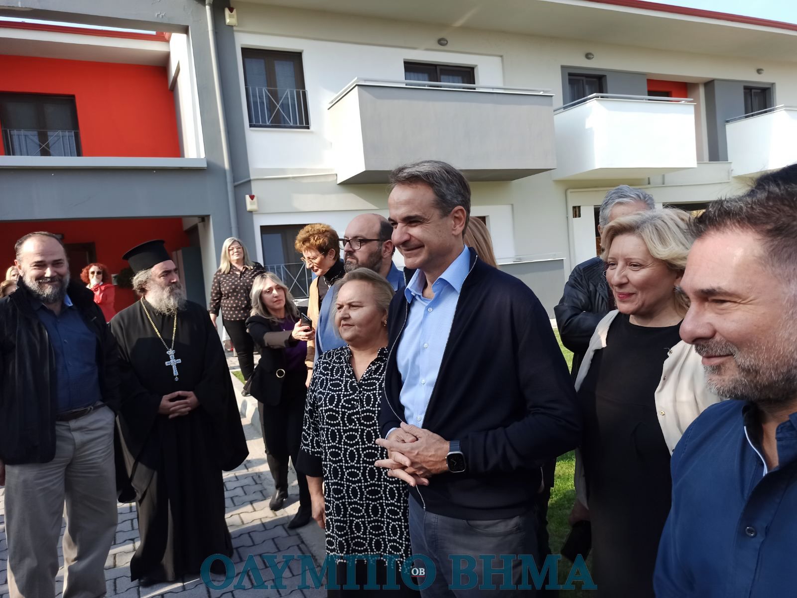 «Nα ΦΥΓΕΙ από την χώρα» – ΧΑΜΟΣ με Μητσοτάκη στην Κατερίνη, έβαλε άτομα ...