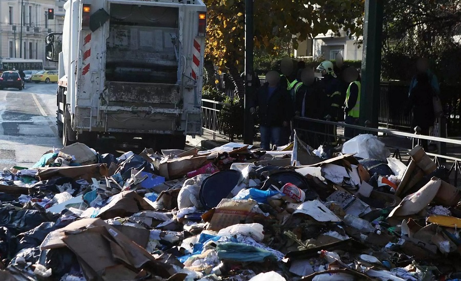 Ζάκυνθος: Σκουπιδιάρικο πήρε φωτιά εν κινήσει – Το όχημα δεν είχε ...