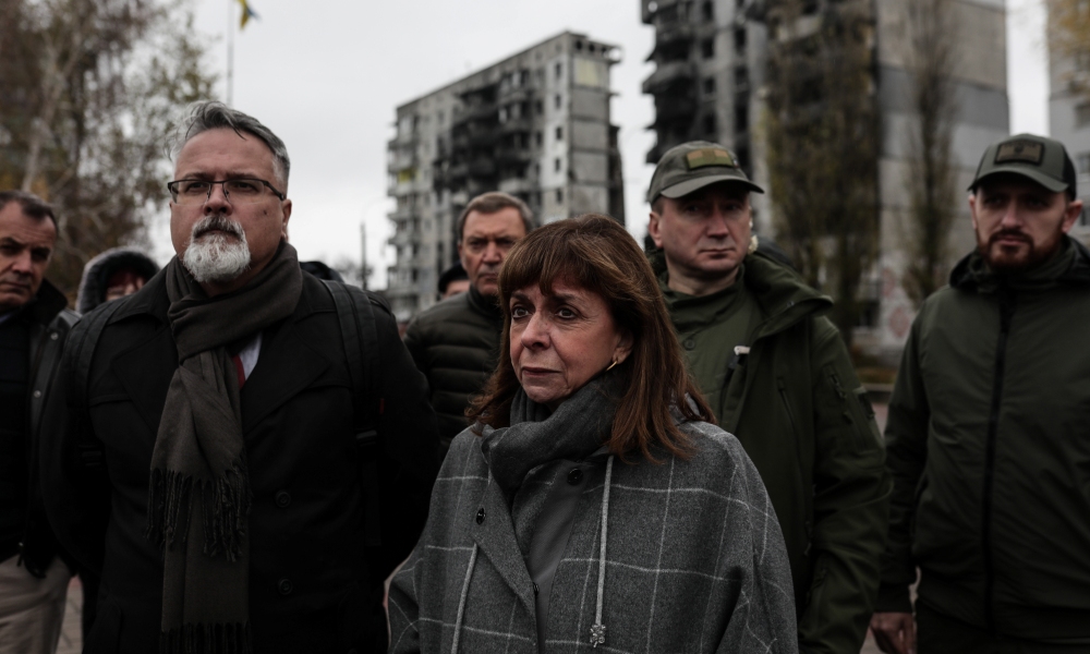 ΑΙΣΧΙΣΤΗ ΠΡΑΞΗ ΕΘΝΙΚΗΣ ΜΕΙΟΔΟΣΙΑΣ – Η ΚΥΡΑ ΚΑΤΙΝΑ ΤΟΥ ΠΡΟΕΔΡΙΚΟΥ ΠΗΡΕ ...