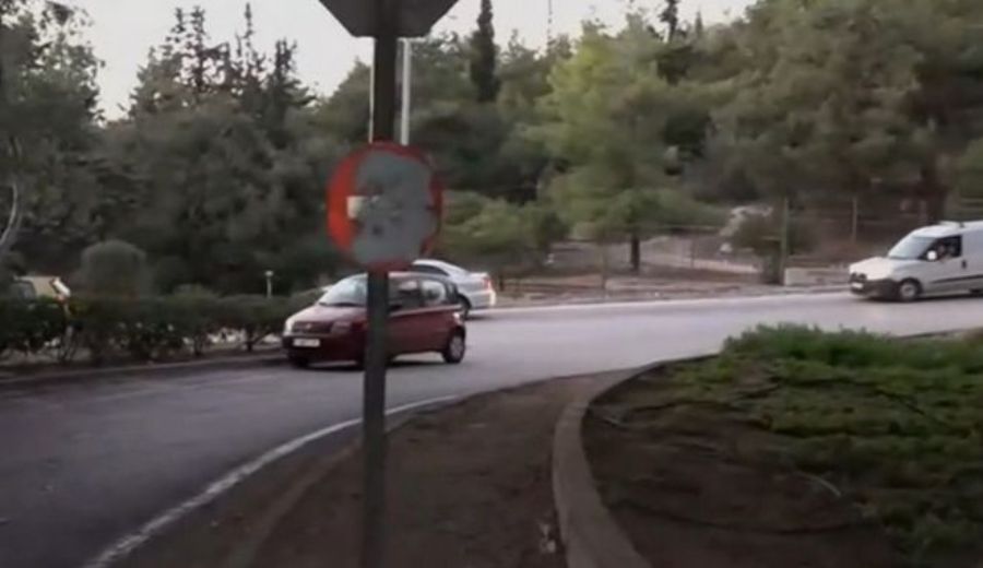 ΠΕΡΙΦΕΡΕΙΑΚΗ ΥΜΗΤΤΟΥ – ΑΟΡΑΤΗ ΚΑΡΜΑΝΙΟΛΑ! ΕΦΑΓΑΝ ΚΟΣΜΟ ΑΛΛΑ ΠΑΡΑΜΕΝΟΥΝ ...