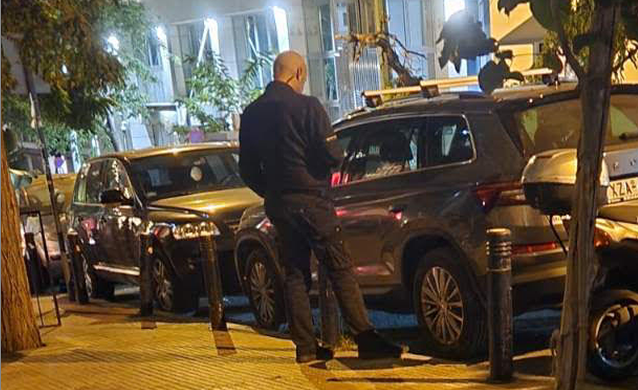 ΝΥΧΤΑ ΠΑΡΑΣΚΕΥΗΣ: ΟΡΜΗΤΗΡΙΟ ΤΗΣ ΚΑΜΟΡΑ, ΖΩΣΜΕΝΟ ΑΠΟ ΚΟΥΜΠΟΥΡΟΦΟΡΟΥΣ, ΤΟ ...