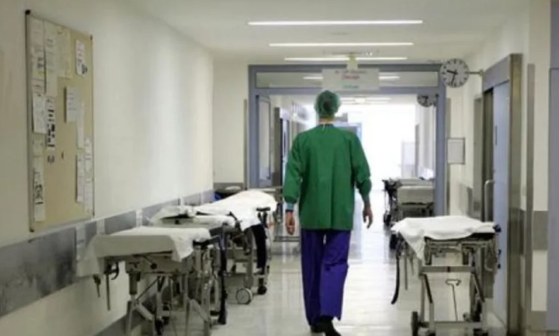 Κρήτη: Με έσπρωξε με δύναμη και προσγειώθηκα στα πλακάκια, λέει ο ...