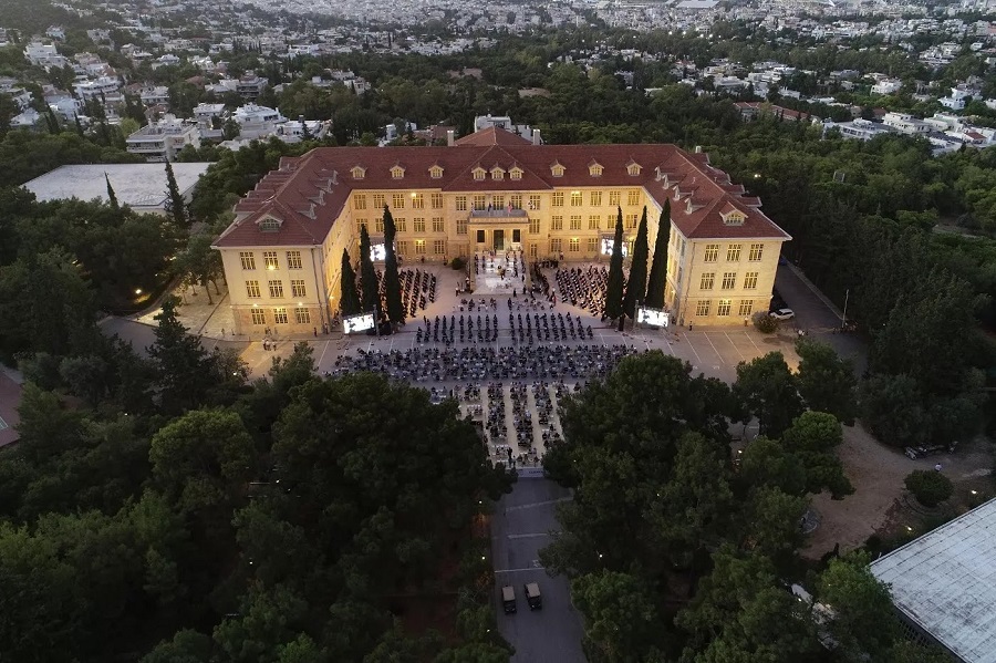 Η διακίνηση ναρκωτικών και η έφοδος με μαχαίρια 2 μαθητών – γειτονικού ...