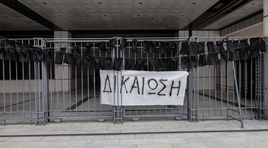 ΔΙΚΗ ΓΙΑ ΤΟ ΜΑΤΙ: ΚΑΘΗΛΩΤΙΚΟΣ Ο ΠΥΡΟΣΒΕΣΤΗΣ ΠΟΥ ΕΙΔΕ ΤΟ ΜΩΡΟ ΤΟΥ ΕΞΙ ...