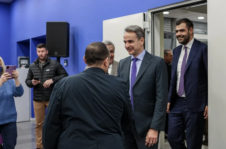 ΑΝΤΕ ΚΑΙ ΚΑΛΑ ΞΕΚΟΥΜΠΙΔΙΑ! Ο ΚΟΥΛΗΣ ΑΝΑΚΟΙΝΩΣΕ ΠΟΤΕ ΘΑ ΓΙΝΟΥΝ ΕΚΛΟΓΕΣ ...