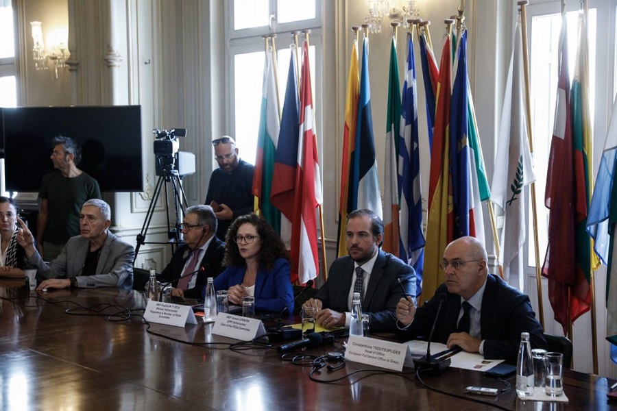 ΣΚΑΝΔΑΛΟ ΥΠΟΚΛΟΠΩΝ: ΠΑΡΕΜΒΑΣΗ PEGA ΠΟΥ ΚΑΙΕΙ ΤΗΝ ΚΥΒΕΡΝΗΣΗ ΜΗΤΣΟΤΑΚΗ ...