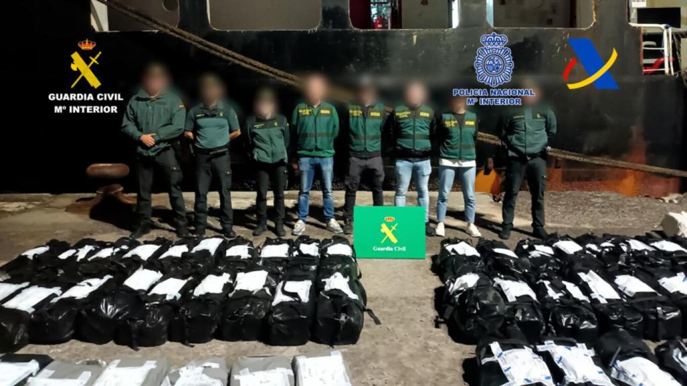 ΣΙΓΗ ΙΧΘΥΟΣ ΓΙΑ ΤΟΝ ΕΛΛΗΝΑ ΙΔΙΟΚΤΗΤΗ ΠΛΟΙΟΥ ΠΟΥ ΜΕΤΕΦΕΡΕ 4,5 ΤΟΝΟΥΣ ...