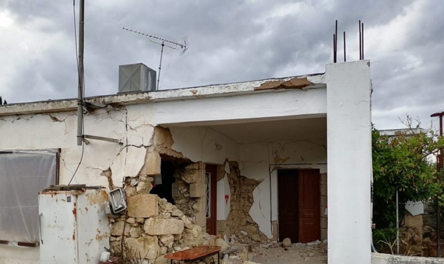 Σεισμόπληκτοι Κρήτης: Καταγγέλλουν μπλοκάρισμα ακατάσχετων λογαριασμών ...