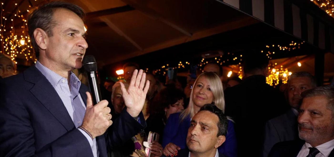 ΓΕΛΑΕΙ ΚΑΙ ΤΟ ΠΑΡΔΑΛΟ ΚΑΤΣΙΚΙ ΜΕ ΤΗ ΣΥΓΚΕΝΤΡΩΣΗ ΤΟΥ ΚΟΥΛΗ ΣΤΟ ΠΕΡΙΣΤΕΡΙ ...