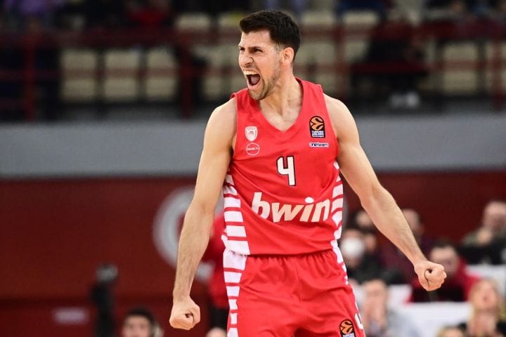 Συγκλονιστικός ο Μιχάλης Λούντζης με ρεκόρ σκοραρίσματος στην Ευρωλίγκα ...