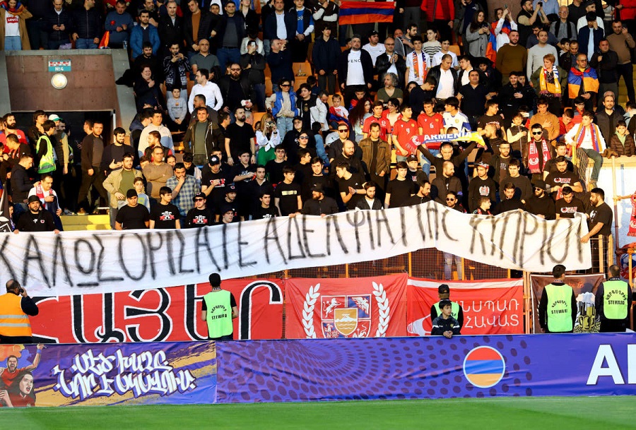 Τα πανό των Αρμενίων που συγκινούν όλους τους Έλληνες – Λευτεριά στην ...