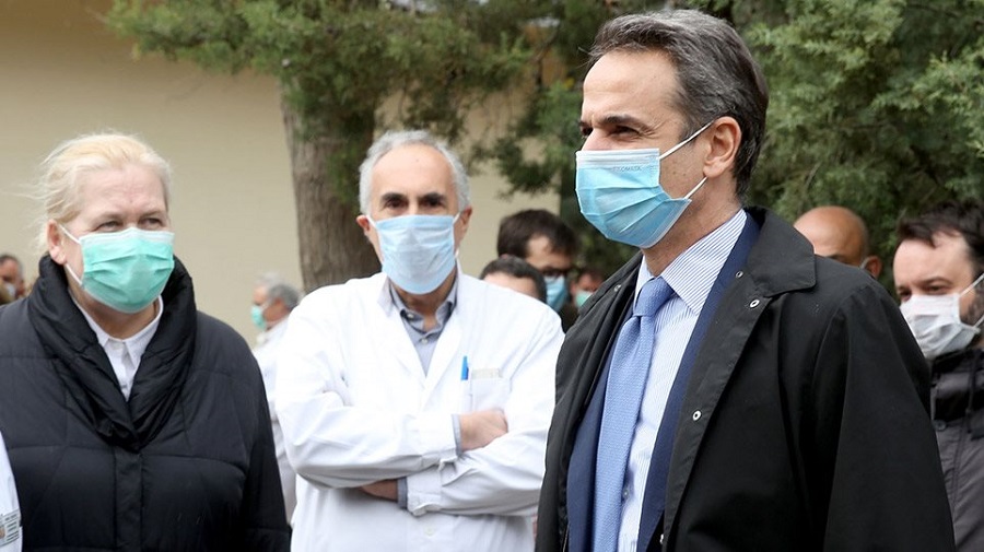 ΓΟΝΕΙΣ ΣΤΑ ΚΑΓΚΕΛΑ: «ΣΚΟΤΩΝΟΥΝ ΤΑ ΠΑΙΔΙΑ ΜΑΣ» – 2.400 ΨΥΧΟΥΛΕΣ ...