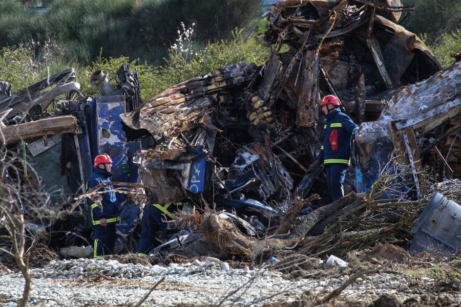 ΣΥΝΕΧΙΖΟΥΝ ΝΑ ΣΥΓΚΛΟΝΙΖΟΥΝ ΤΗΝ ΕΛΛΗΝΙΚΗ ΚΟΙΝΩΝΙΑ ΟΙ ΔΗΛΩΣΕΙΣ ΚΑΙ ΟΙ ...