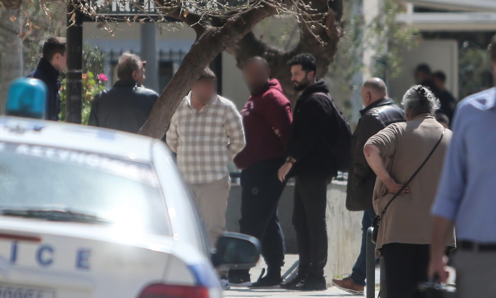 Νέα Σμύρνη: Προφυλακιστέοι οι δύο από τους τρεις κατηγορούμενους ...