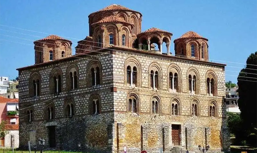 Το μεγαλόπρεπο μνημείο της Άρτας που γιορτάζει τον Ευαγγελισμό της ...