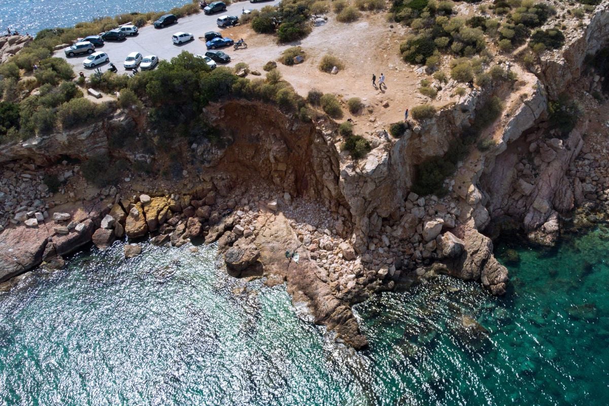 “Φως” στο θανάσιμο μυστικό της βίλας του επιχειρηματία στη Βουλιαγμένη ...