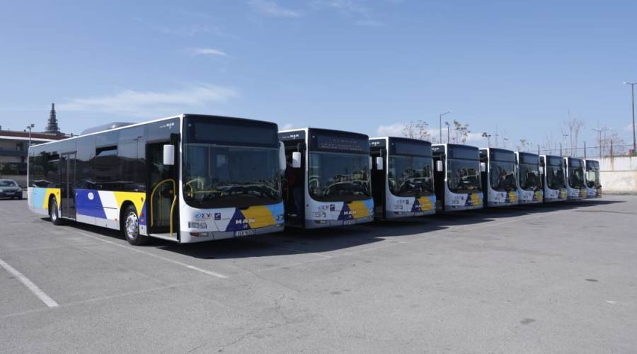 ΔΕΝ ΕΧΟΥΝ ΤΕΛΕΙΩΜΟ ΤΑ ΣΚΑΝΔΑΛΑ ΜΕ ΤΗ ΝΕΑ ΔΗΜΟΚΡΑΤΙΑ! ΜΕ ΦΩΤΟΓΡΑΦΙΚΟ ...