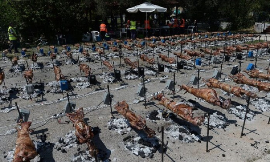 Πάσχα 2023: Γιατί σουβλίζουμε αρνί την Κυριακή; – Makeleio.gr