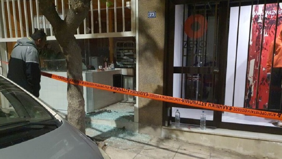 ΣΤΗΝ ΧΩΡΑ ΤΗΣ ΑΝΑΣΦΑΛΕΙΑΣ, ΣΤΟ ΚΟΥΛΙΑΚΑΝ ΤΗΣ ΕΥΡΩΠΗΣ ΣΗΚΩΝΕΤΑΙ ΣΤΟ ΠΟΔΙ ...